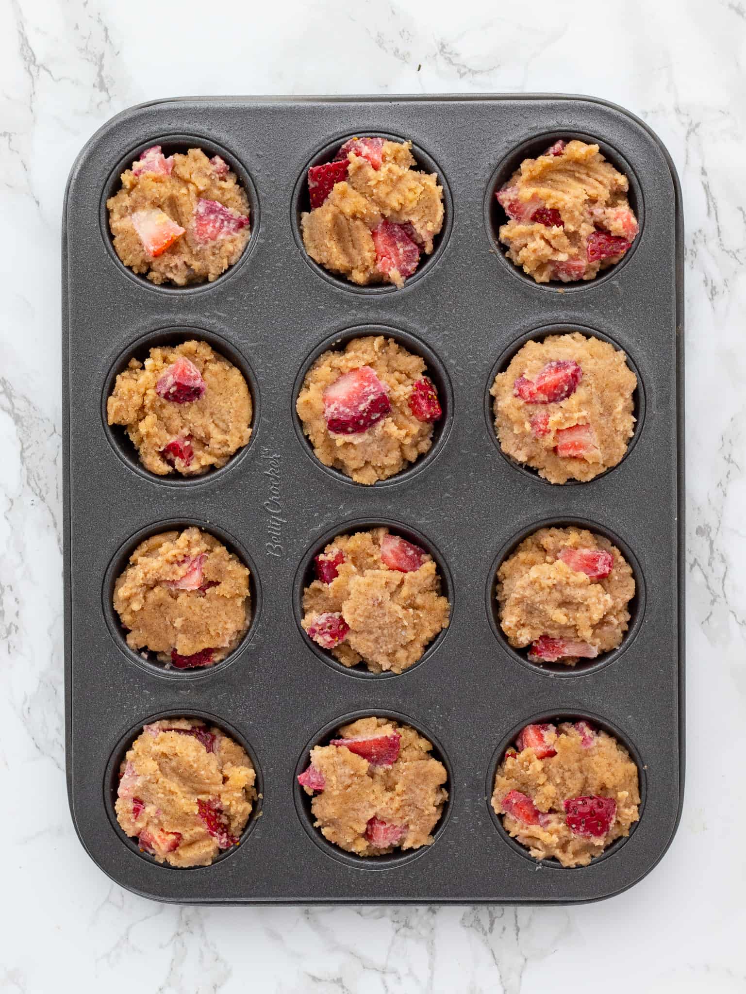 Mini Strawberry Muffins - Haute & Healthy Living