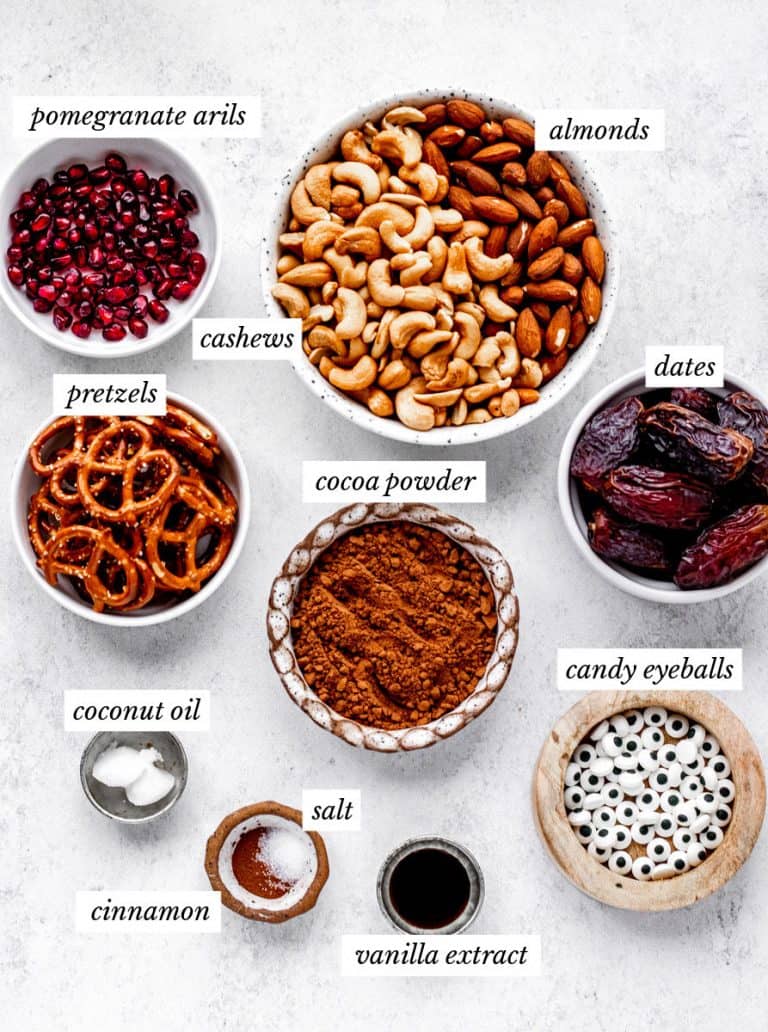 Pretzel Reindeer Bites | Haute & Healthy Living