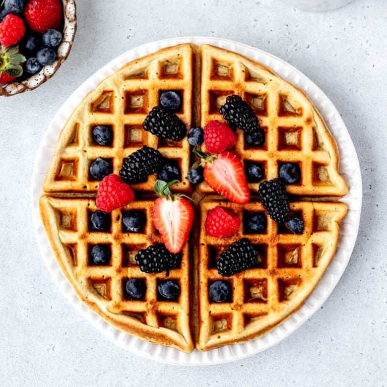 3-Ingredient Cottage Cheese Waffles {No Protein Powder}