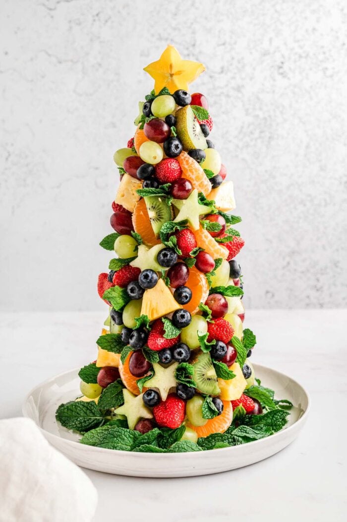 Fruit Christmas Tree {Beautiful Christmas Fruit Display}