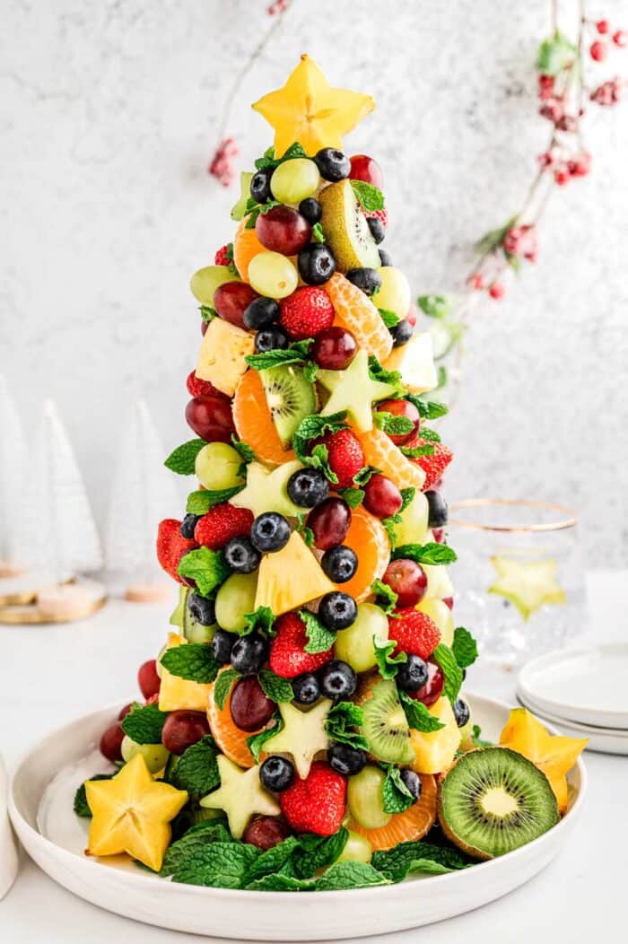 Fruit Christmas Tree {Beautiful Christmas Fruit Display}