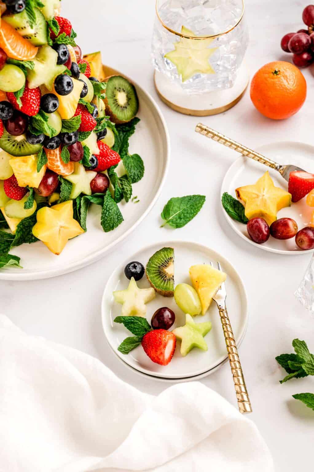 Fruit Christmas Tree {Beautiful Christmas Fruit Display}