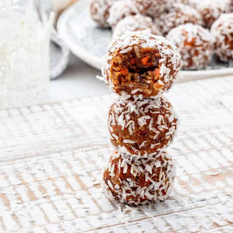 Healthy Carrot Cake Energy Balls {No Bake}