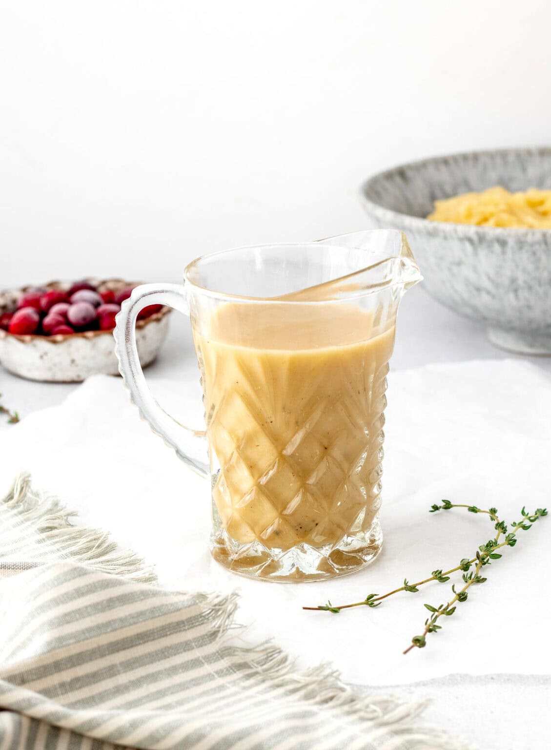 Homemade Healthy Turkey Gravy without Drippings