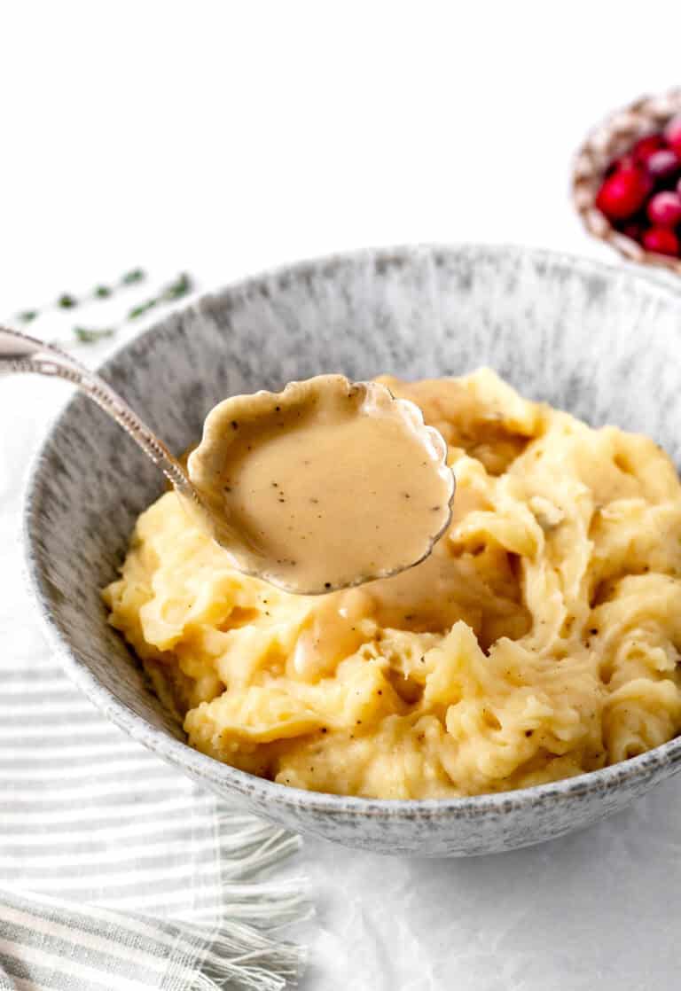 Homemade Healthy Turkey Gravy without Drippings