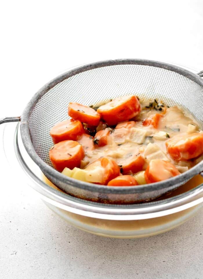 Homemade Healthy Turkey Gravy without Drippings