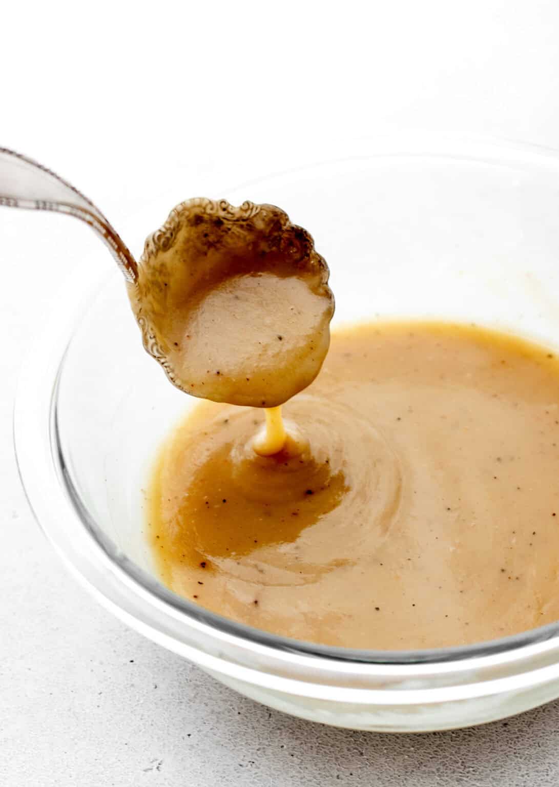 Homemade Healthy Turkey Gravy without Drippings